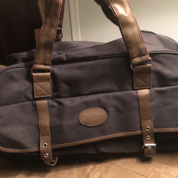 Bella Russo | Bags | Bella Russo Travel Bag With Wheels On One Side New ...